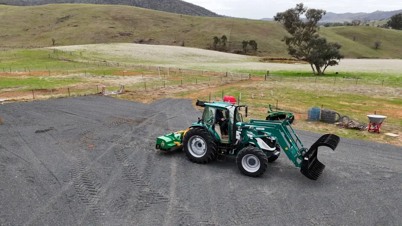 LOVOL P5130 Tractor: Initial P5000 Series Unit Arrives on Australian F