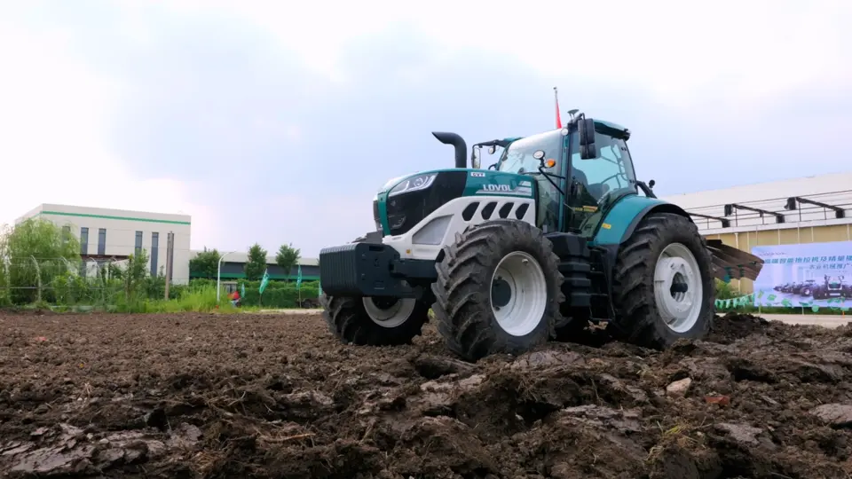 The Evolution of "Automatic" Tractors: A Guide to Powershift, Power Re