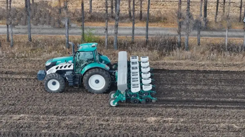 LOVOL CVT Tractor | Smart Farming Solutions for Efficiency